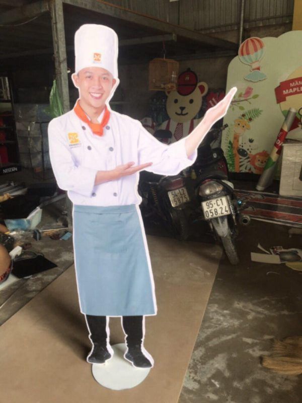 Standee Hình Người Là Gì? In Standee Giá Rẻ Tại TPHCM