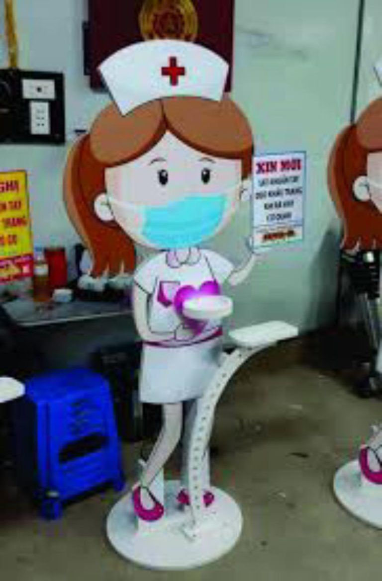 Standee Hình Người Là Gì? In Standee Giá Rẻ Tại TPHCM